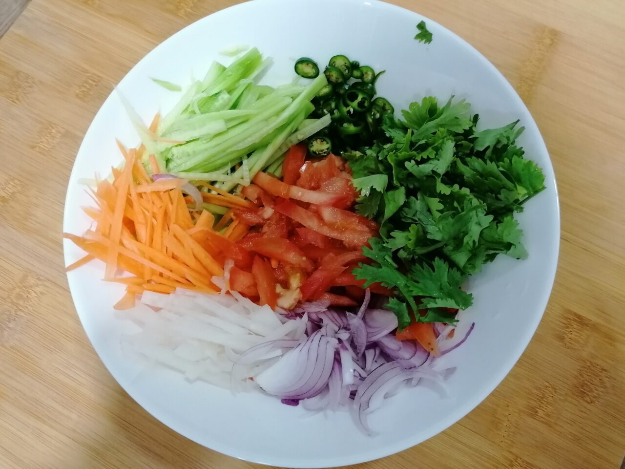 Bangladesh Garden Salad - Feastful fork